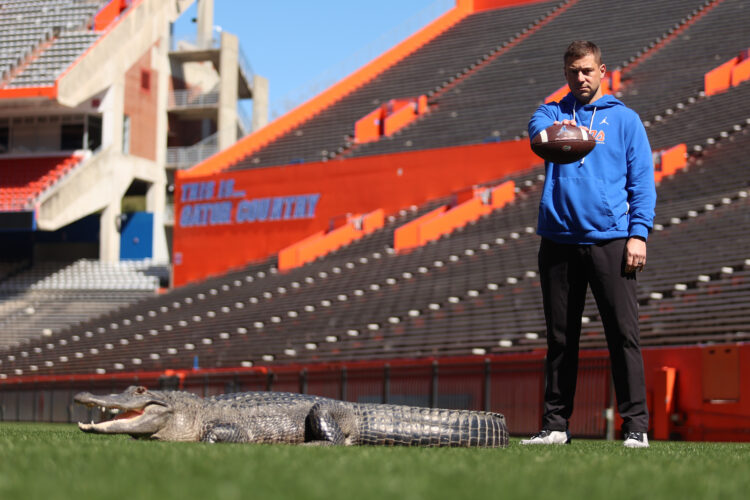 Gators new coach not buddies with gator mascot | News, Sports, Jobs ...